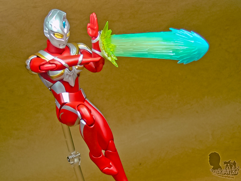 bakAnki: [FiguReview]Ultra-Act Ultraman Max